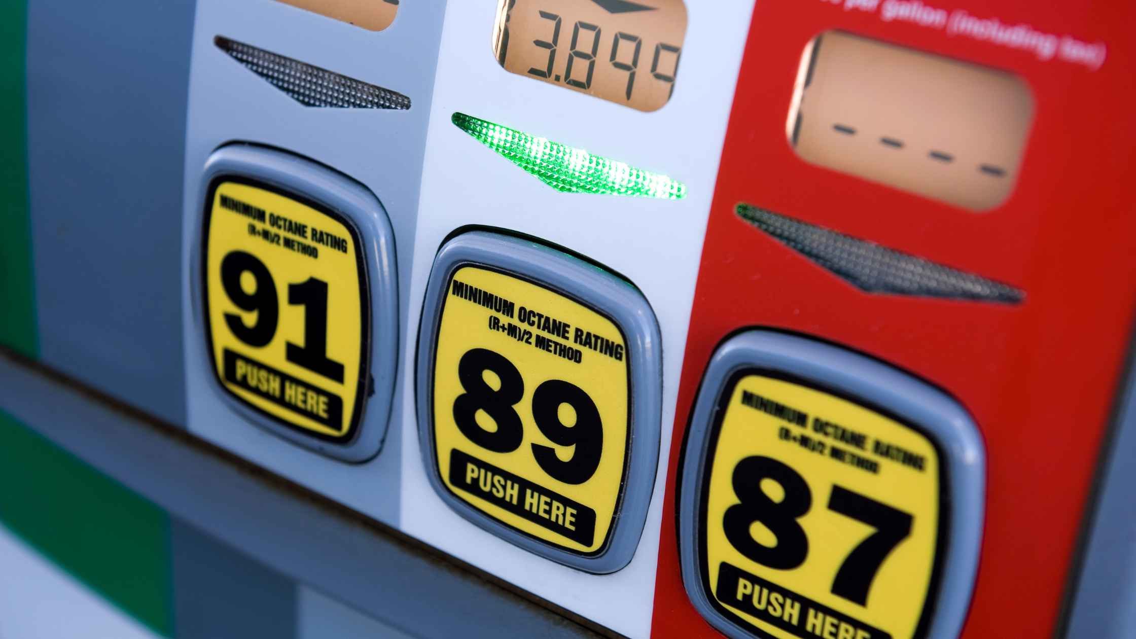 How Do Fuel Cards Save You Money? | P-Fleet