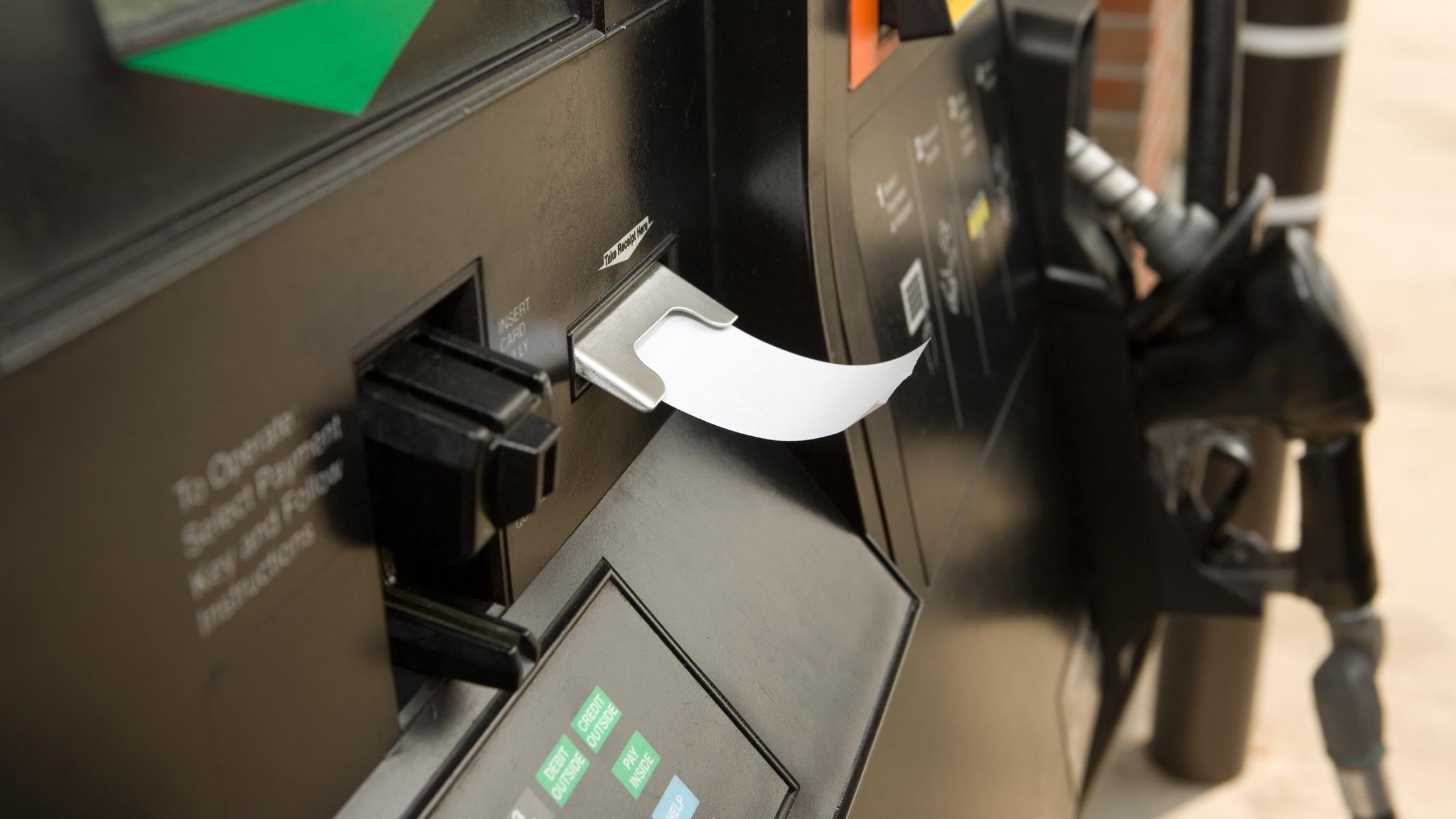 How to Track Employee Fuel Spending Without Collecting Gas Receipts